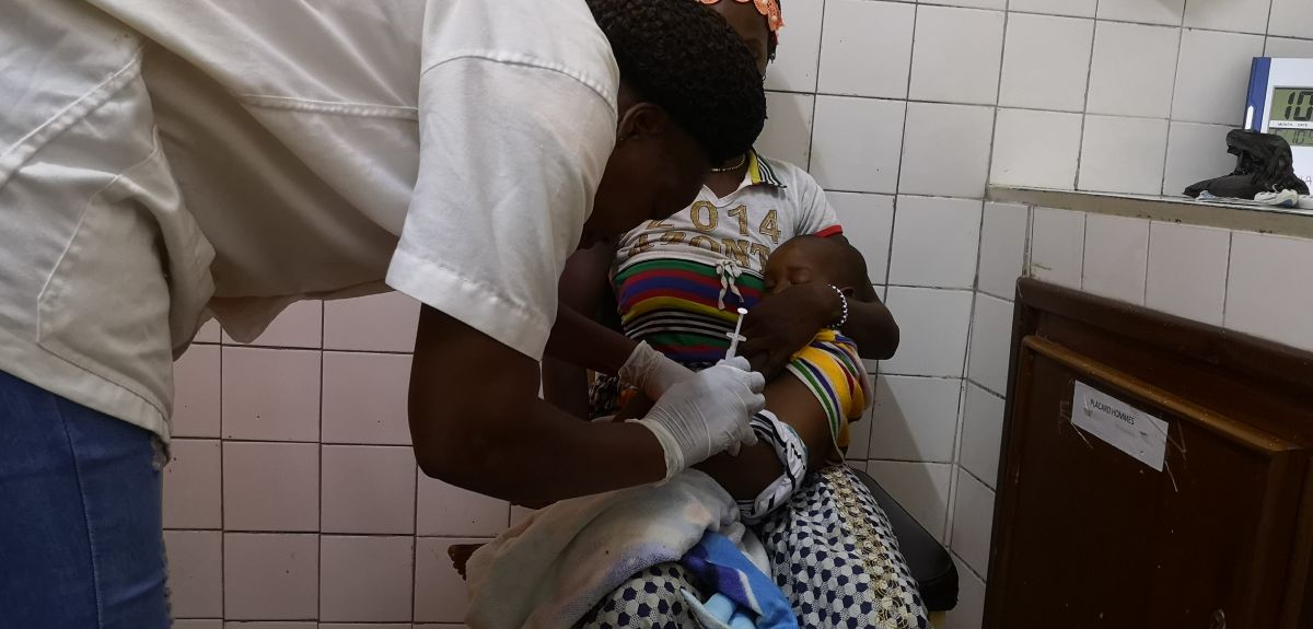 Malaria booster vaccine continues to meet WHO efficacy goal | NIHR ...