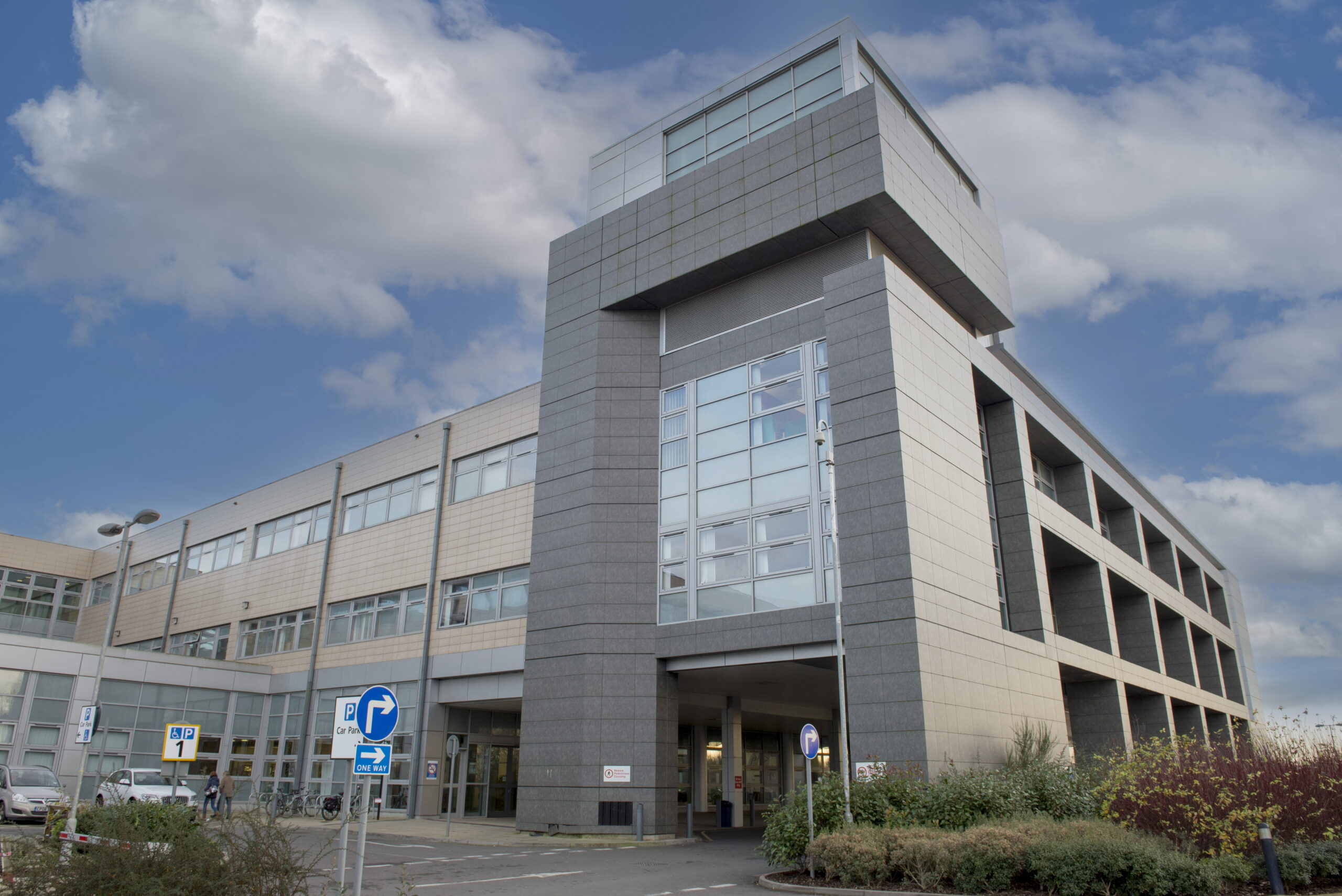 Two world firsts in myeloma trials at OUH | NIHR Biomedical Research ...